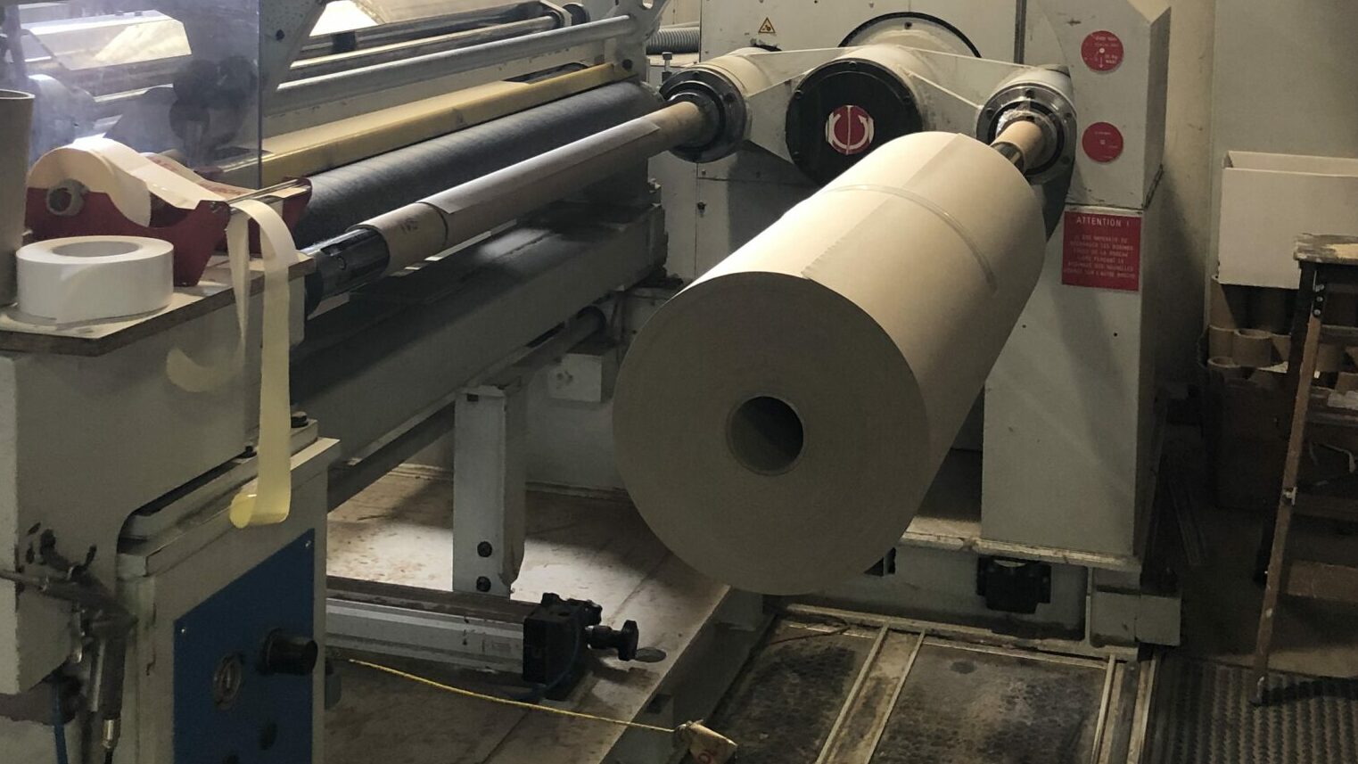 Pure pulp and 100% recycled paper - New Embal